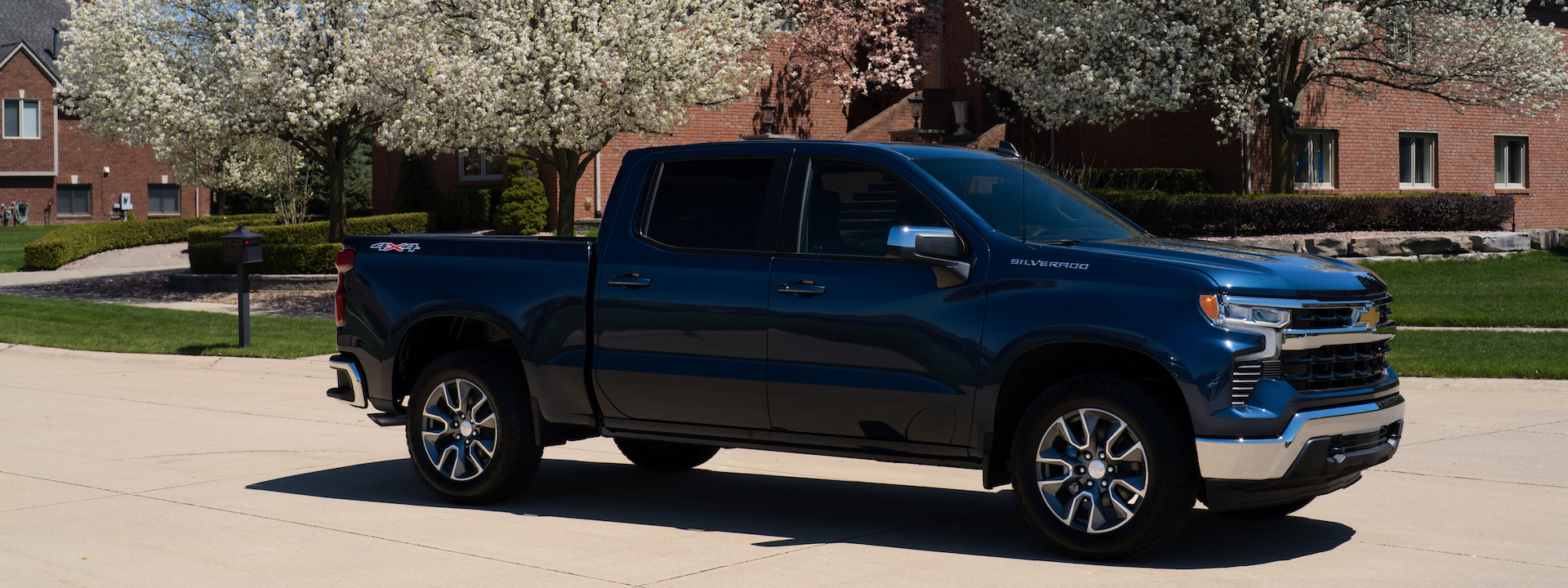 Silverado 1500 - Chevy Detroit